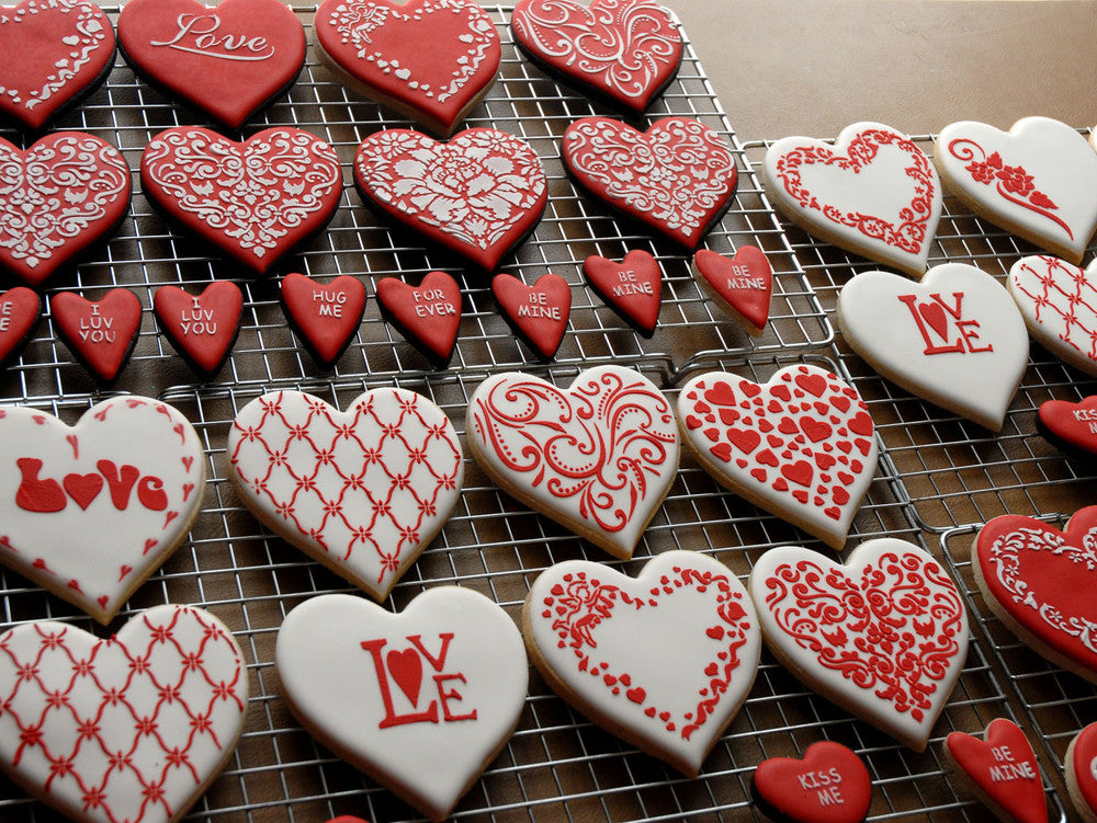 Swirl Design for Heart Shaped Cookies by Designer Stencils – Confection ...